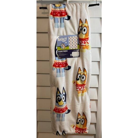 Bluey | Bedding | Bluey Kids White Plush Throw Blanket New 5 X 70 ...